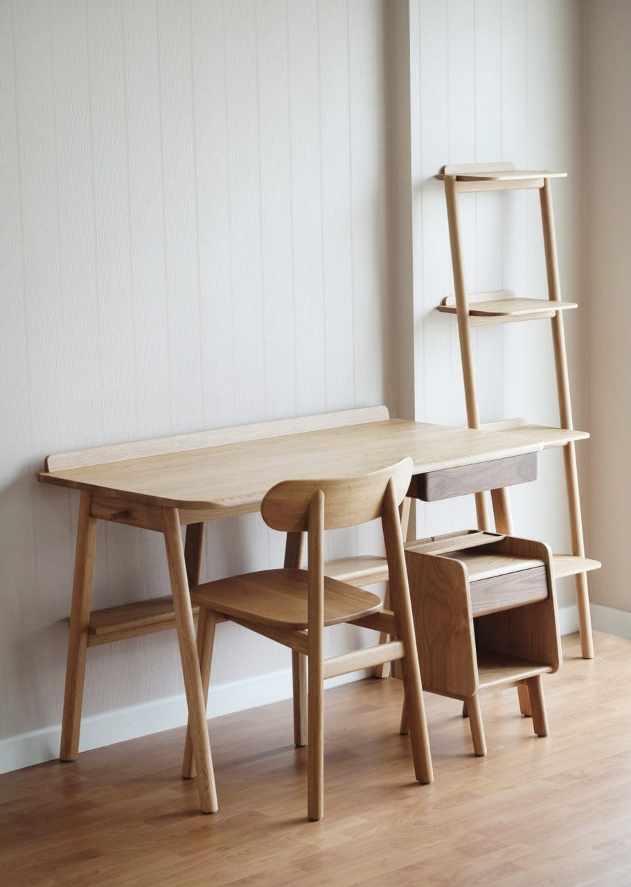 KITT Desk by Kittipoom Songsiri | Design Ideas