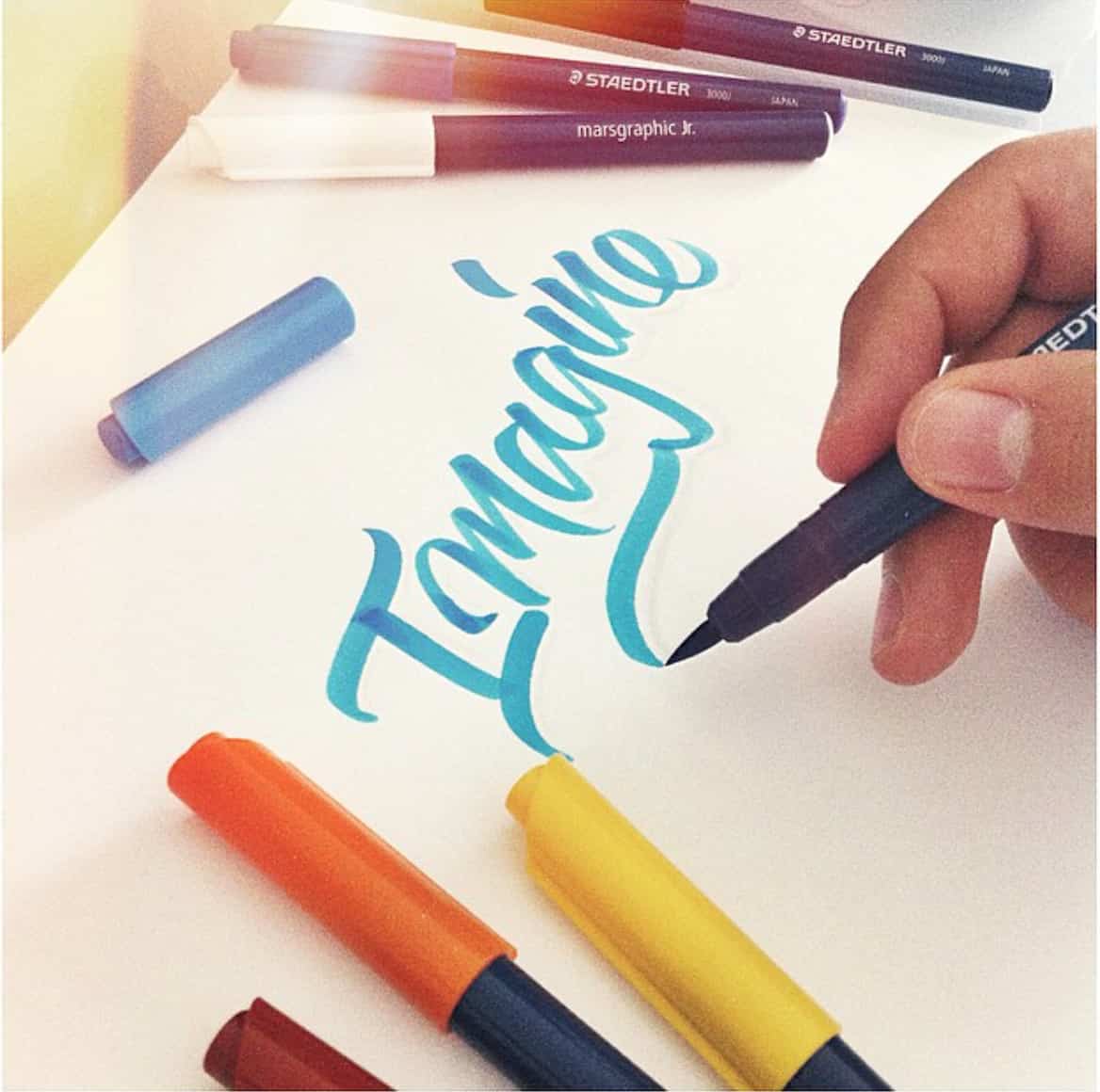 Brush Pen Calligraphy by Alex Solórzano | Design Ideas